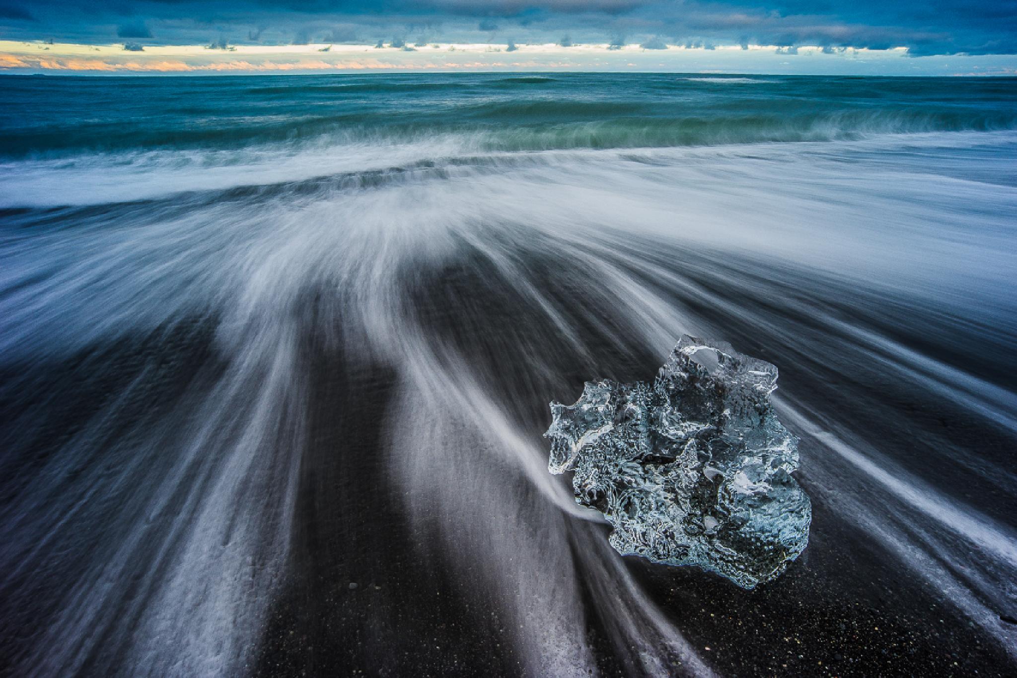 Ice beach of Iceland by William Yu Photography on YouPic