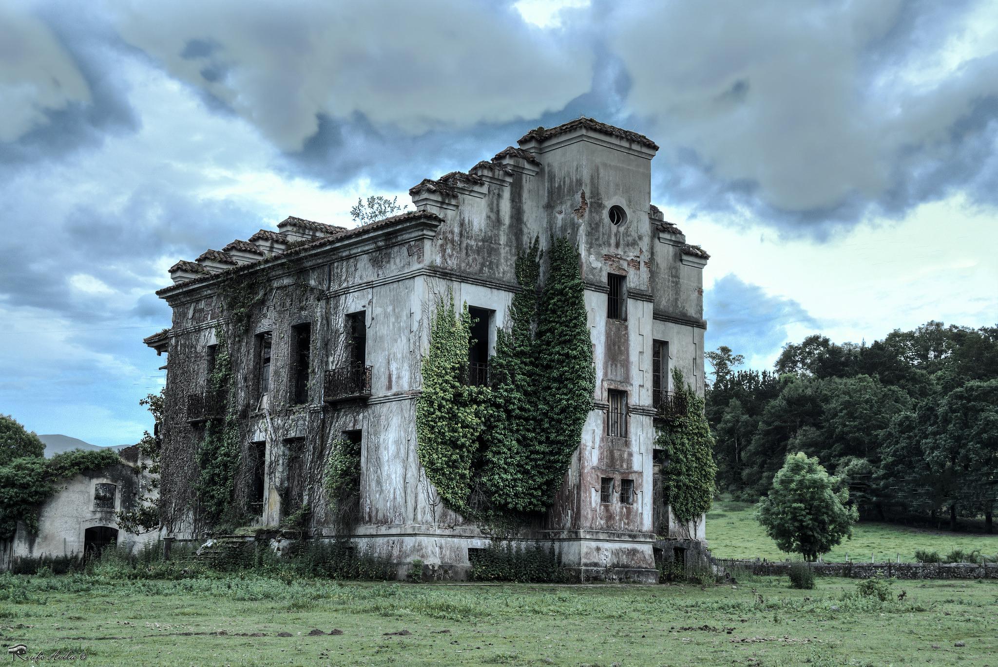Casa encantada by Rodri on YouPic